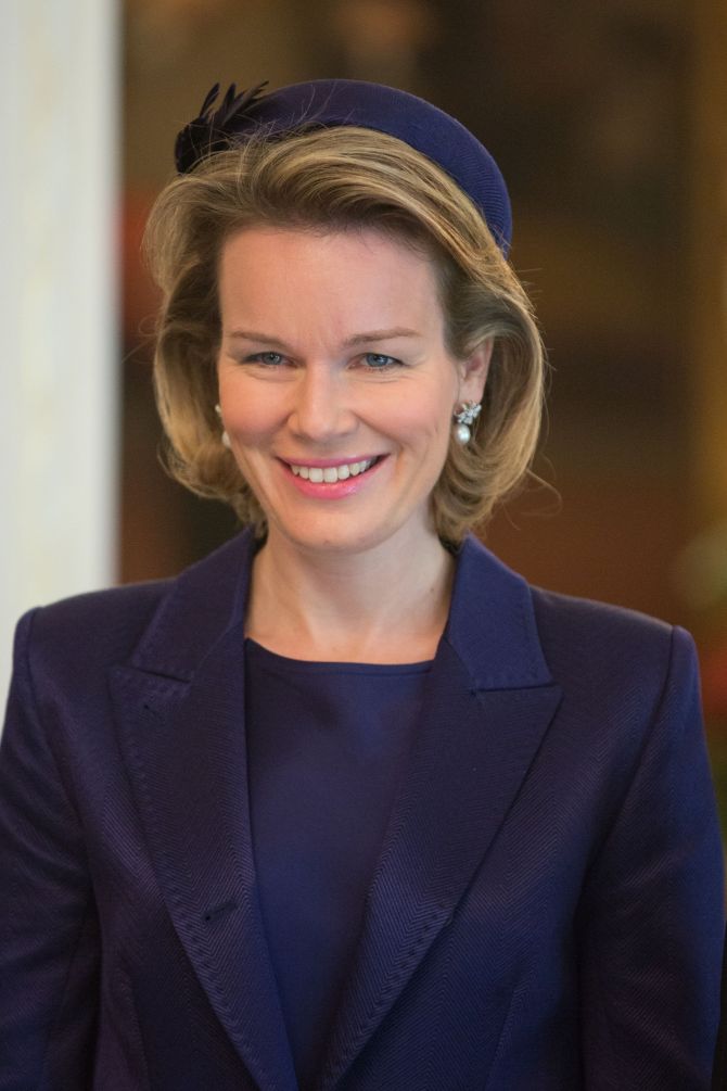 2013 : la Reine Mathilde en 13 looks - ELLE.be