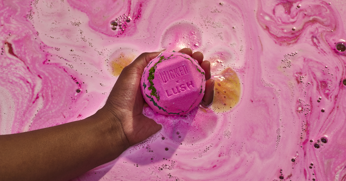 Wicked x Lush: la magie d'Oz s'invite dans votre salle de bain - ELLE.be