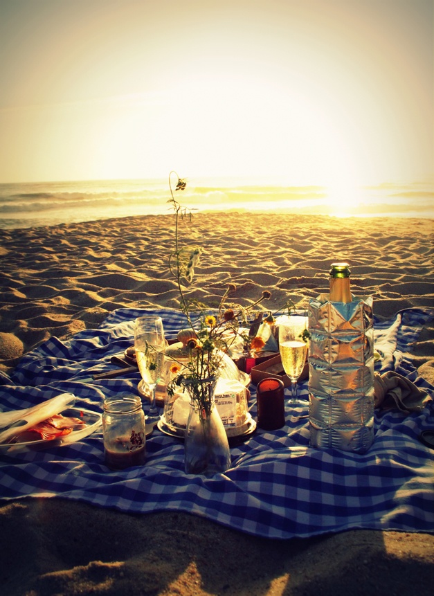 Pinspiration: 10 X Een romantische picknick op het strand - ELLE.be