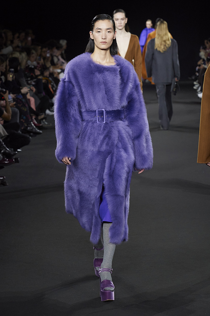 Paris Fashion Week in 85 betoverende catwalk looks