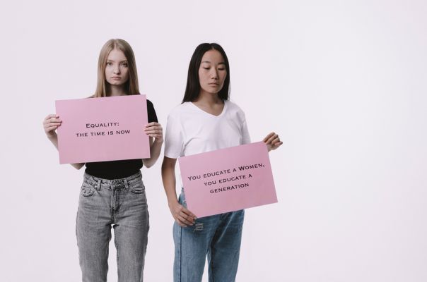 Wat is intersectioneel feminisme? - ELLE.be