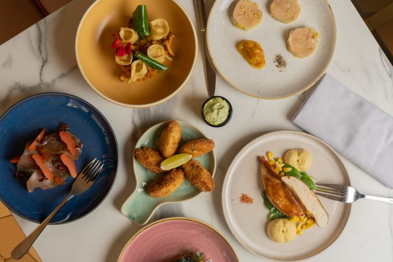 Maison Mère: Hotel Mama op z’n best - ELLE.be