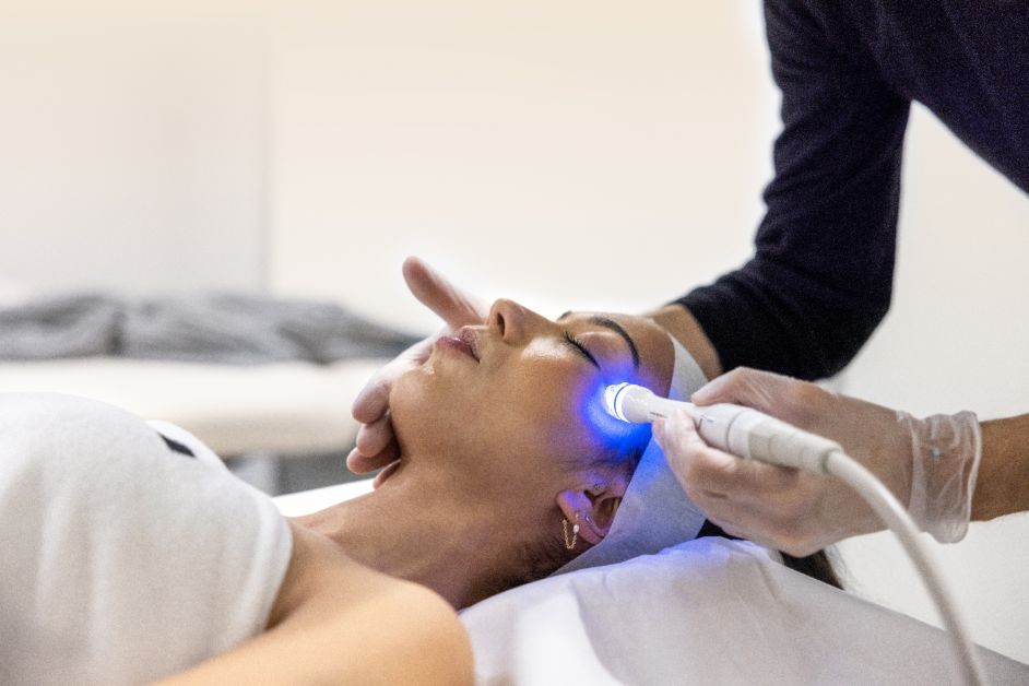 Derm Light: laat je gezicht weer prachtig stralen - ELLE.be