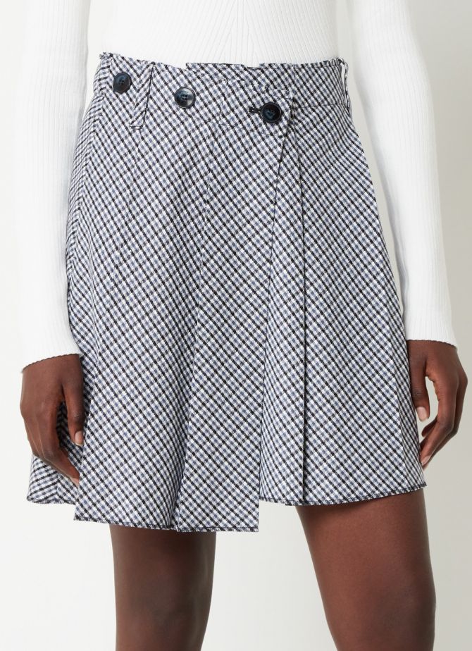 De 7 leukste minirokken voor een schoolmeisjeslook